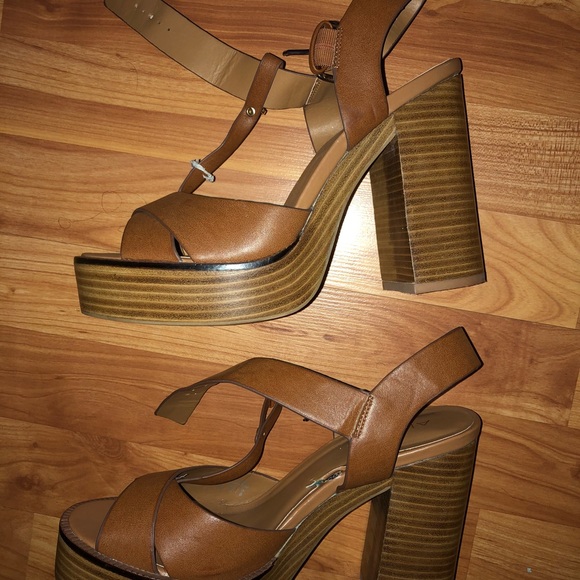 Aldo | Shoes | Aldo Tan Platform Tstrap Sandals | Poshmark